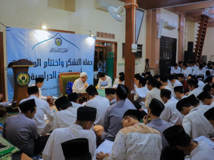 HAFLAH TASYAKUR AKHIR SANAH DIROSAH & IKHTITAM MUDZAKAROH FATHUL QORIB ...